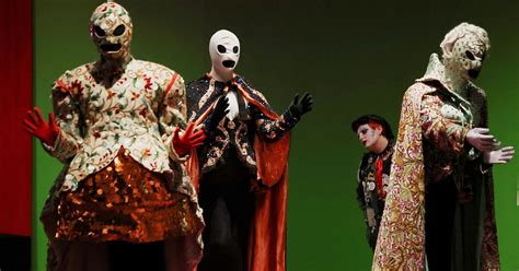 Leigh Bowery El Diseñador Excéntrico Y Kitsch Que Moldeó La Imagen Del