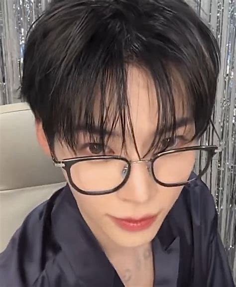 잡담 안경 성한빈 와 인스티즈instiz 연예 카테고리