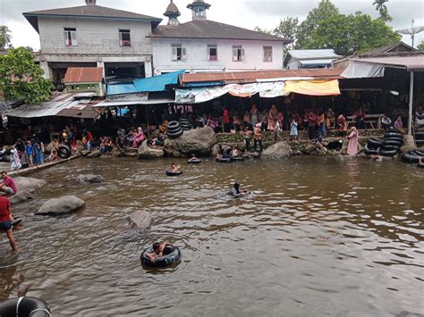 Kemunculan Ikan Larangan Lubuak Landur Jadi Daya Tarik Pengunjung