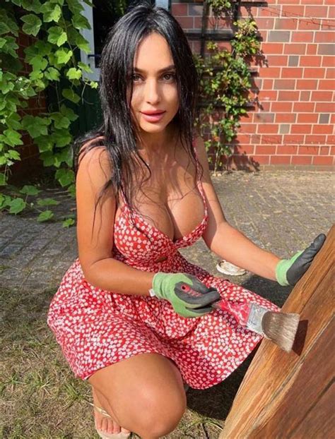 Hot Busty Girls 53 Klykercom