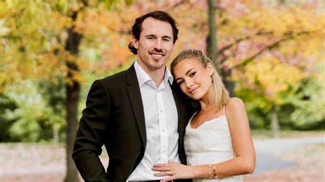 Montreal Canadiens Brendan Gallagher And Emma Fortin Shared Their Romantic Engagement Photos Mtl