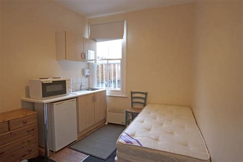 Practical Single Bedsit In Quiet House Bills Incl Room To Rent From Spareroom
