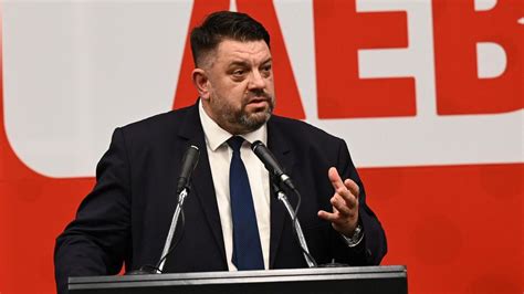 Атанас Зафиров за побоя над директора на полицията в Русе Подобни действия са недопустими и