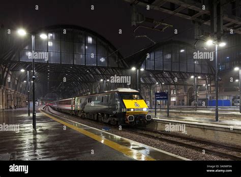 London Kings Cross Railway Station Lner Class 91 Electric Locomotive