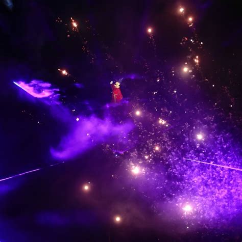 ‘fantasmic Returns To Disney World With New Characters Effects