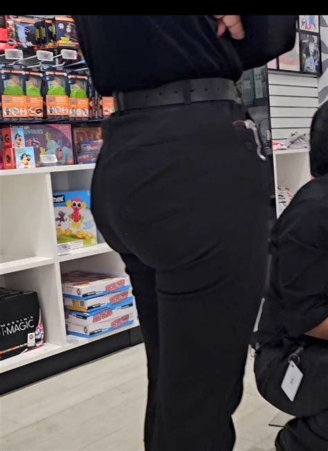 Small Waist Phat Booty Punkish Girl Spandex Leggings And Yoga Pants