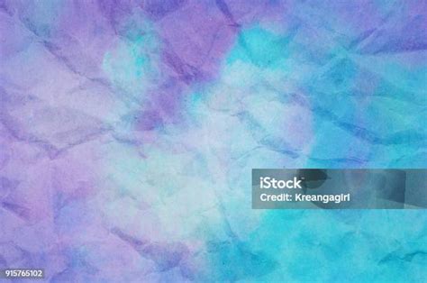 Tekstur Kertas Kusut Biru Dan Ungu Foto Stok Unduh Gambar Sekarang