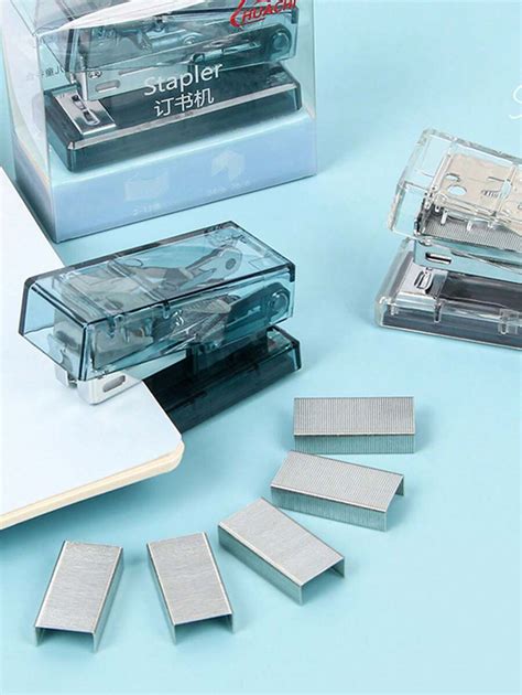 Draagbare Mini Nietmachine Keuze Uit Meerdere Kleuren Bindt 2 12 Paginas Wordt Geleverd Met