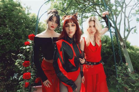 The Warning Presentan Su Esperado Nuevo álbum Keep Me Fed” Mundo