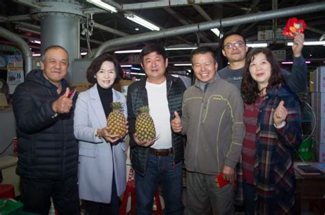 【記者趙奇濤 譚杰宜蘭採訪報導】 為確保春節前民生物資供貨穩定，林姿妙縣長今天（16）凌晨五點多就到縣內批發市場了解農產品供貨情形，攤商店主
