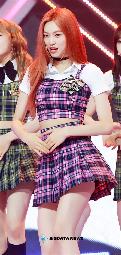 위키미키weki Meki 김도연 스쿨룩 입은 어여쁜 여신 도도쮸