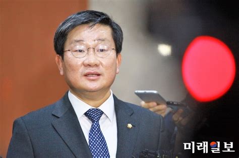 전해철 민주 도당위원장 사퇴경기지사 도전 공식화