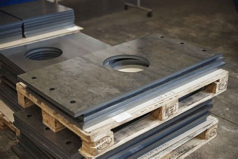 Cutting Of Items In Steel And Aluminum