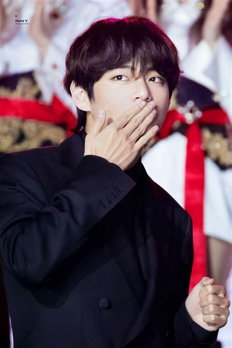 누나비nuna V On Twitter Kim Taehyung Taehyung Hot Bts V