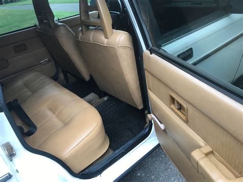 Volvo Wagon White Rwd Automatic Dl For Sale
