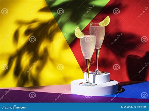 Franse 75 Alcoholhoudende Cocktail Met Droog Gin Prosecco Stroop En
