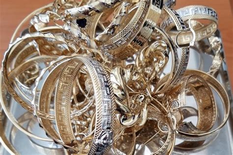 Накити от злато и сребро за близо 74 000 лв откриха митничари на Капитан Андреево