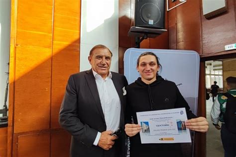 Николай Вълканов връчи стипендии по 3000 лв на 15 студенти от УАСГ