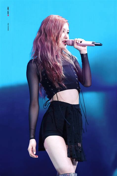 Times Blackpinks Ros Showed Off Her Gorgeous Body Line