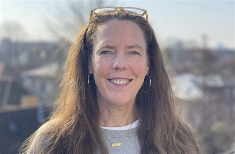 Instruktør Natasha Arthy Får 10 Spørgsmål Om At Være Kvinde Woman Dk