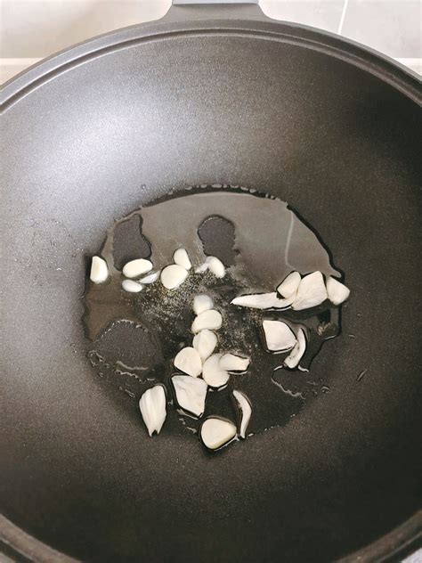 鸡枞菌炖鸡腿怎么做 鸡枞菌炖鸡腿的做法 豆果美食