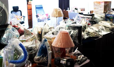 Bazar em Curitiba tem eletrônicos itens de Natal e mais preços ainda menores