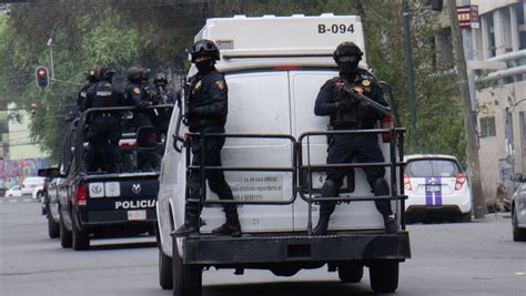 Encuentran Cuerpos Colgados En Un Puente Y Restos Humanos En Una