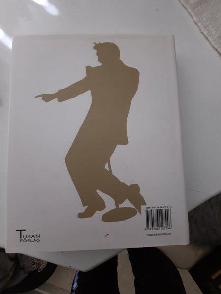Se produkter som liknar Elvis Presley Över bild på Tradera
