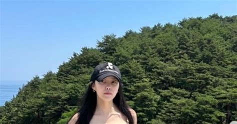 효민 아찔 수영복 자태글래머 몸매로 치명 섹시美 발산 M★sns