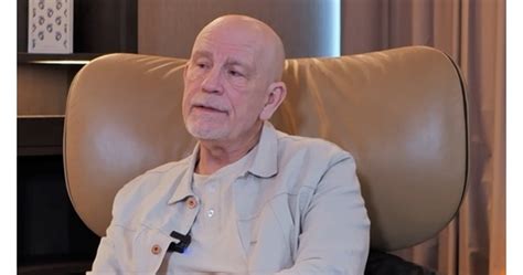 Дали Джон Малкович ще промени в София презрението към българите в ...