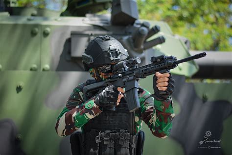 Pt Pindad Persero Pt Pindad Perkenalkan Ss M Senjata Taktis Modern Dengan Performa Unggul