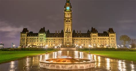 Ottawa visite nocturne de 3 5 h avec croisière GetYourGuide