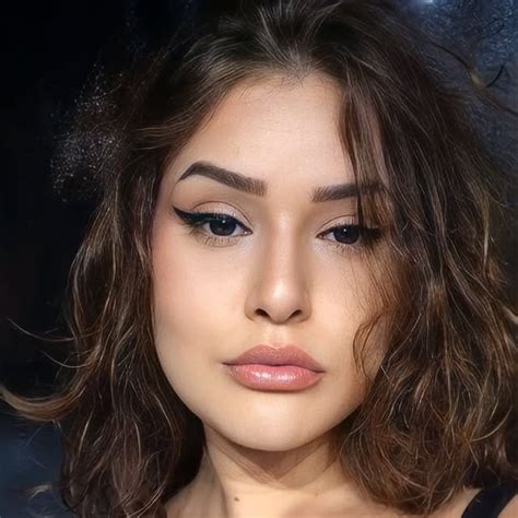 𝕭𝖊𝖑𝖑𝖆 Bellarebello • Threads Say More