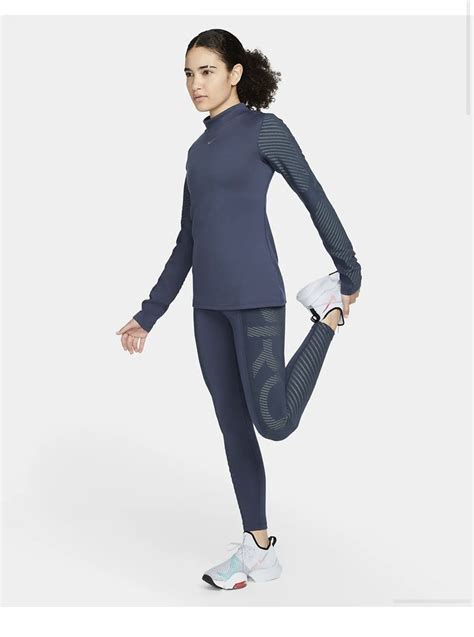 Pin By Oscar Obians On Modest Workout Clothes Modest Workout Clothes Nike Store Modest Workout