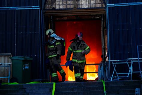 C est notre Notre Dame incendie spectaculaire à la vieille Bourse de Copenhague