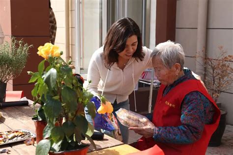 党旗在崇德养老服务中心熠熠生辉！ 陕西德盛华实业有限公司