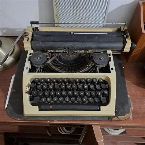 Daktilo Eskitme Nostalji Antika El Aletleri 1672225977