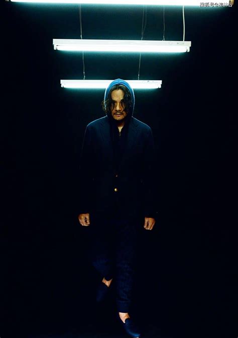 林家栋拍杂志大片，梦回黑帮老男人 搜狐大视野 搜狐新闻