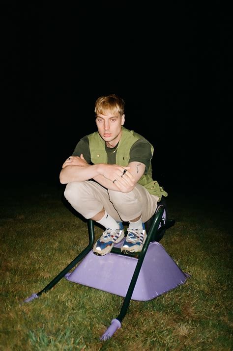 Noah Klein Shares Woozy Experimental Cut Dontyoufeel5s”