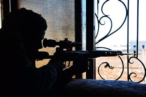 Sas Sniper Bullet Decapitates Isis Executioner While He Teaches
