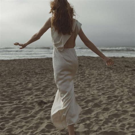 Kam Perett Silk Back Photography Inspo Lockwood How To Wear