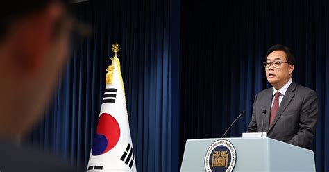 채상병 특검법 대통령실 입장 밝히는 정진석 비서실장