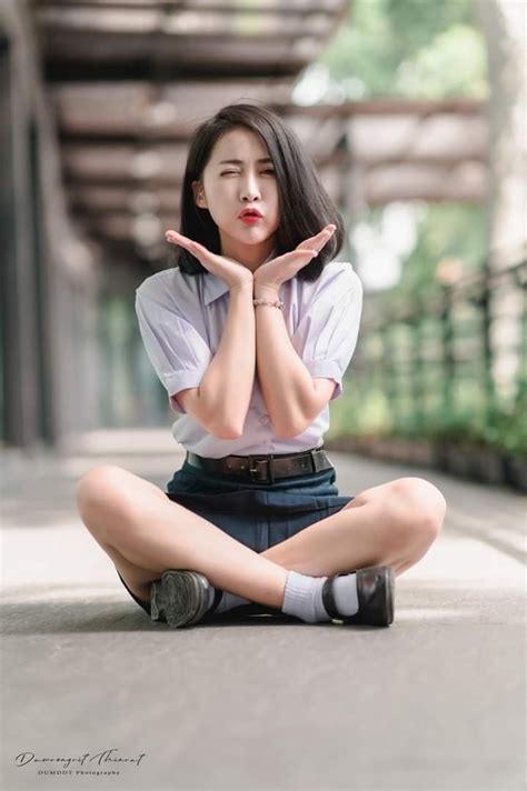 ปักพินโดย Ontawon ใน นักเรียนน่ารัก นางแบบ สาวสวย ผู้หญิงสวย
