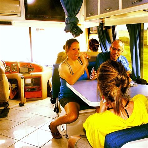 Carina Moreschi Brasilnaturista Br Pegando A Estrada De Motor Home Jogando Cartas E