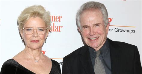 Joan Collins 90 Says Warren Beatty 86 Is A Total Bore In Bed Source