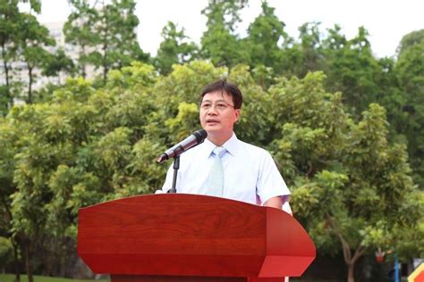 寮步镇外国语学校正式加入东莞外国语学校教育集团办学的发展赵智佳