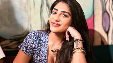Supritha Naidu సోషల్ మీడియాలో దుమ్ములేపుతున్న సురేఖావాణి కూతురు