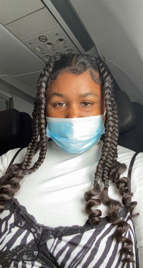 Short Jumbo Coi Leray” Knotless Braids