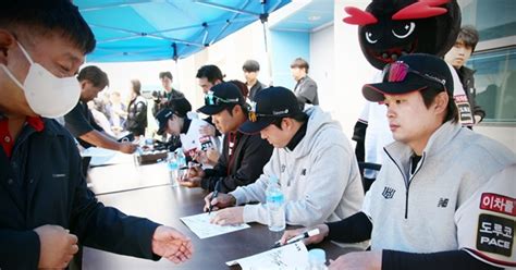 Kt 퓨처스 홈 개막식 행사 개최