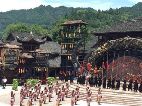 又一景點因為宰客涼了，景區花式作死，遊客：拿我當豬宰呢？ 每日頭條
